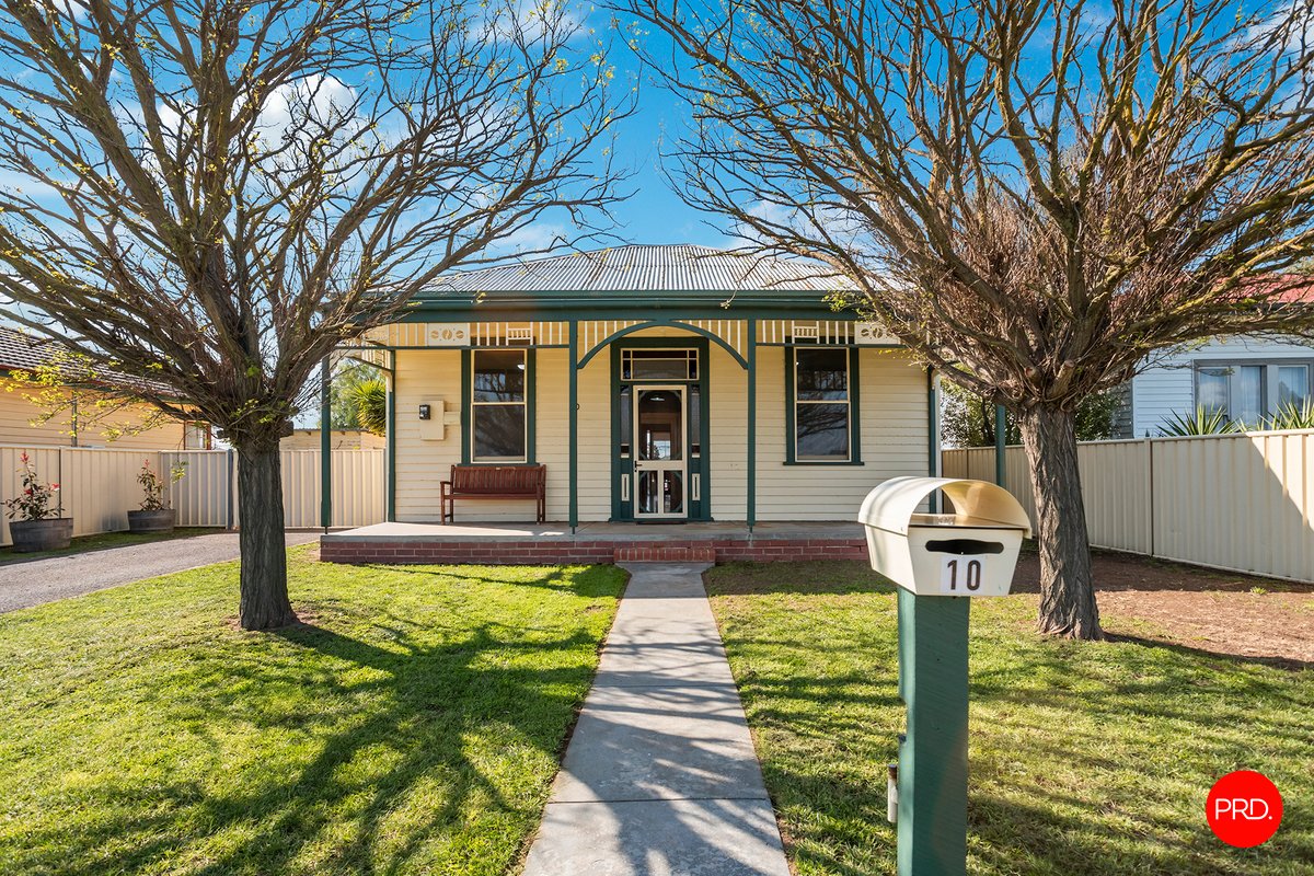 10 McPherson Street, EPSOM VIC 3551