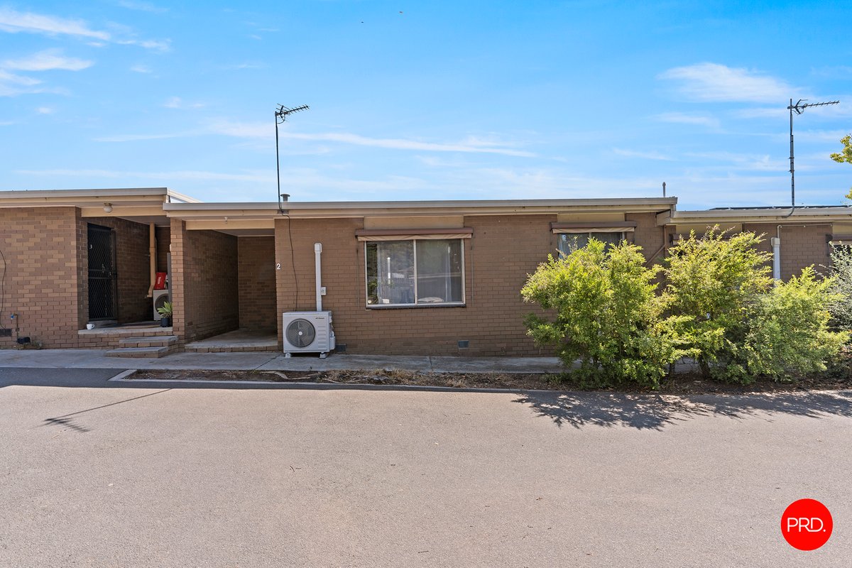 2/11 Hayes Street, IRONBARK VIC 3550