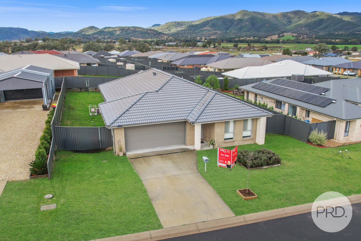 3 Reginald Drive, KOOTINGAL NSW 2352