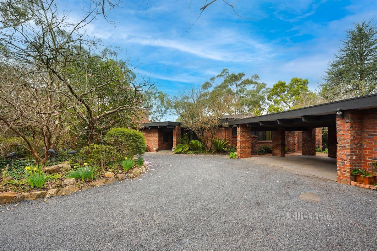 4-6 Brian Road, Woodend, VIC 3442 - House for Sale