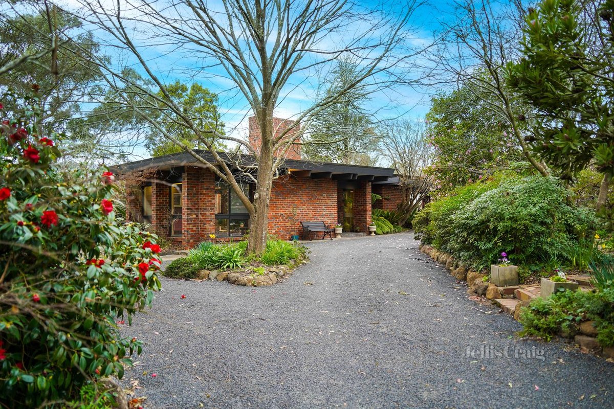 4-6 Brian Road, Woodend, VIC 3442 - House for Sale