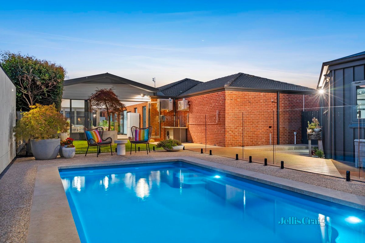 6 Pemberton Place, Miners Rest, VIC 3352 - House for Sale