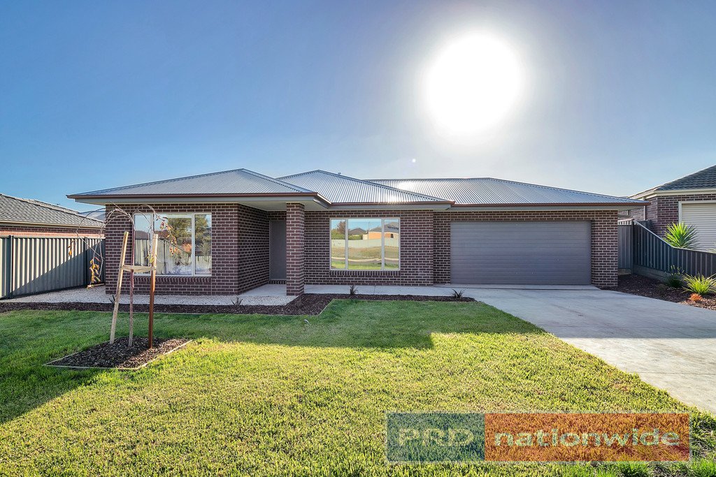 9 Adelphi Close, DELACOMBE VIC 3356