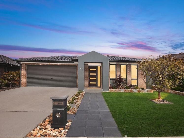 97 Rob Riley Circuit, BONNER ACT 2914