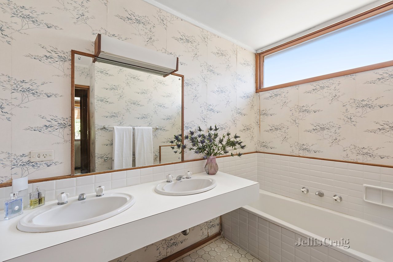 3 Perry Court, Kew, VIC 3101 - House for Sale