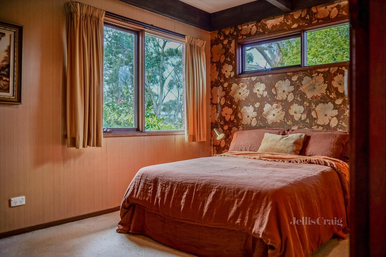 4-6 Brian Road, Woodend, VIC 3442 - House for Sale