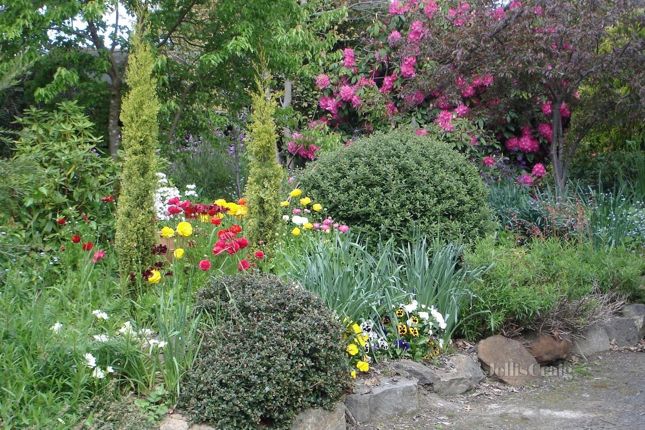 4-6 Brian Road, Woodend, VIC 3442 - House for Sale