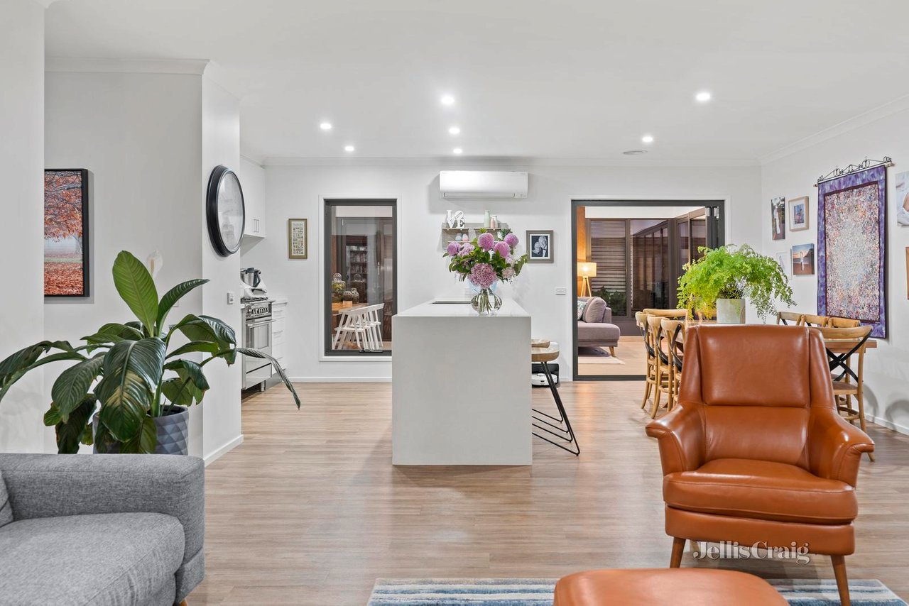 6 Pemberton Place, Miners Rest, VIC 3352 - House for Sale