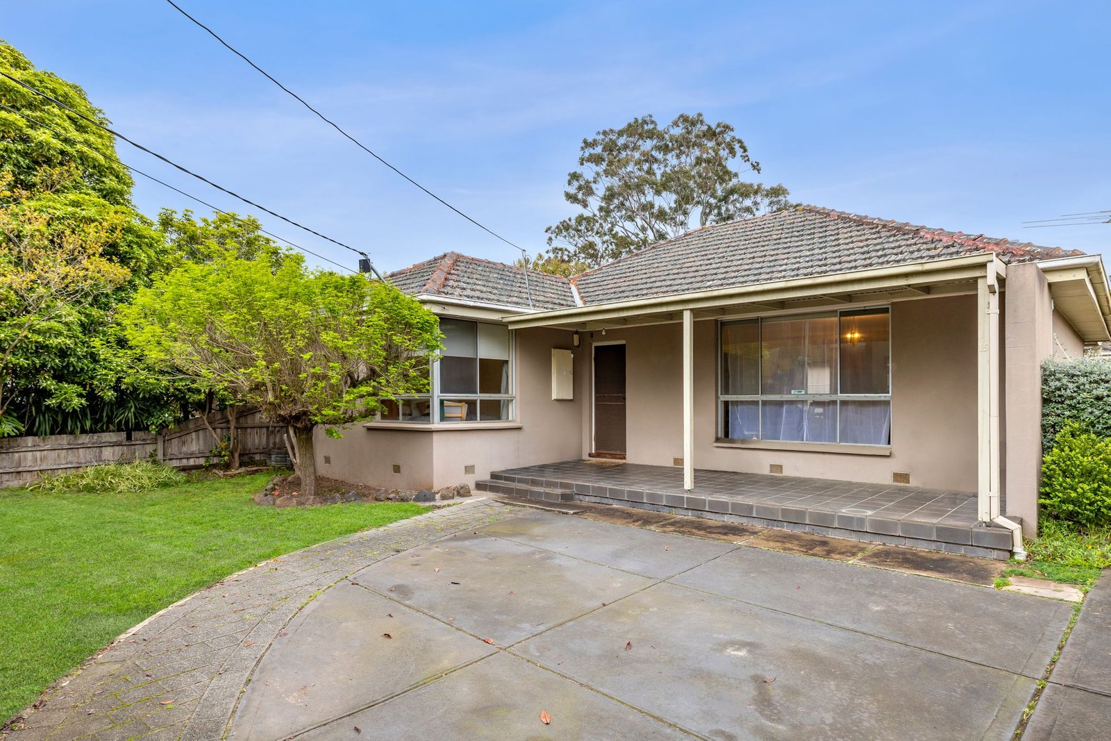 1/15 Tarella Drive, MOUNT WAVERLEY VIC 3149 - Buxton 2023