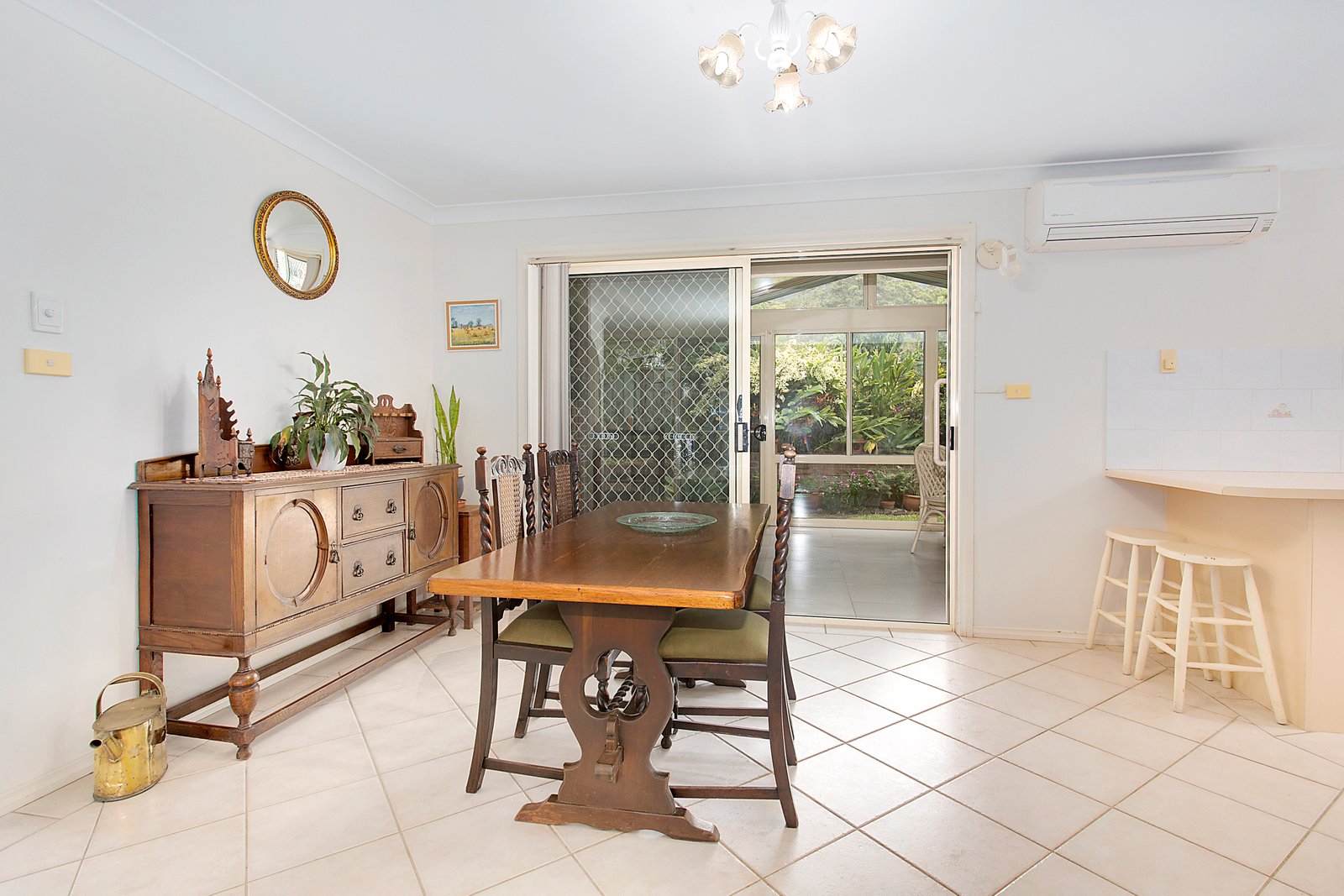 12 Peach Grove, LAURIETON NSW 2443