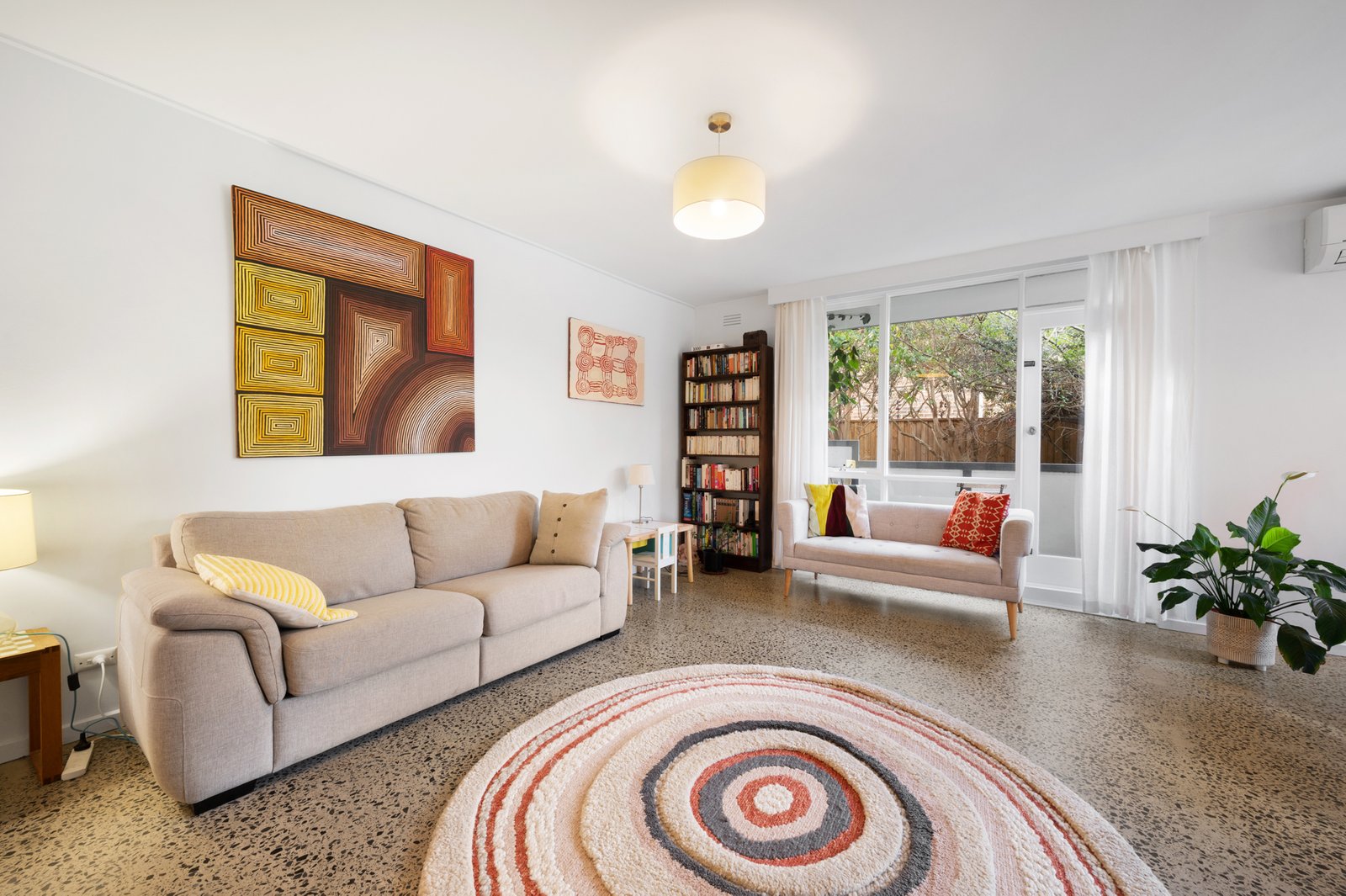 1/2 Victoria Street, ELSTERNWICK VIC 3185 - Buxton 2023