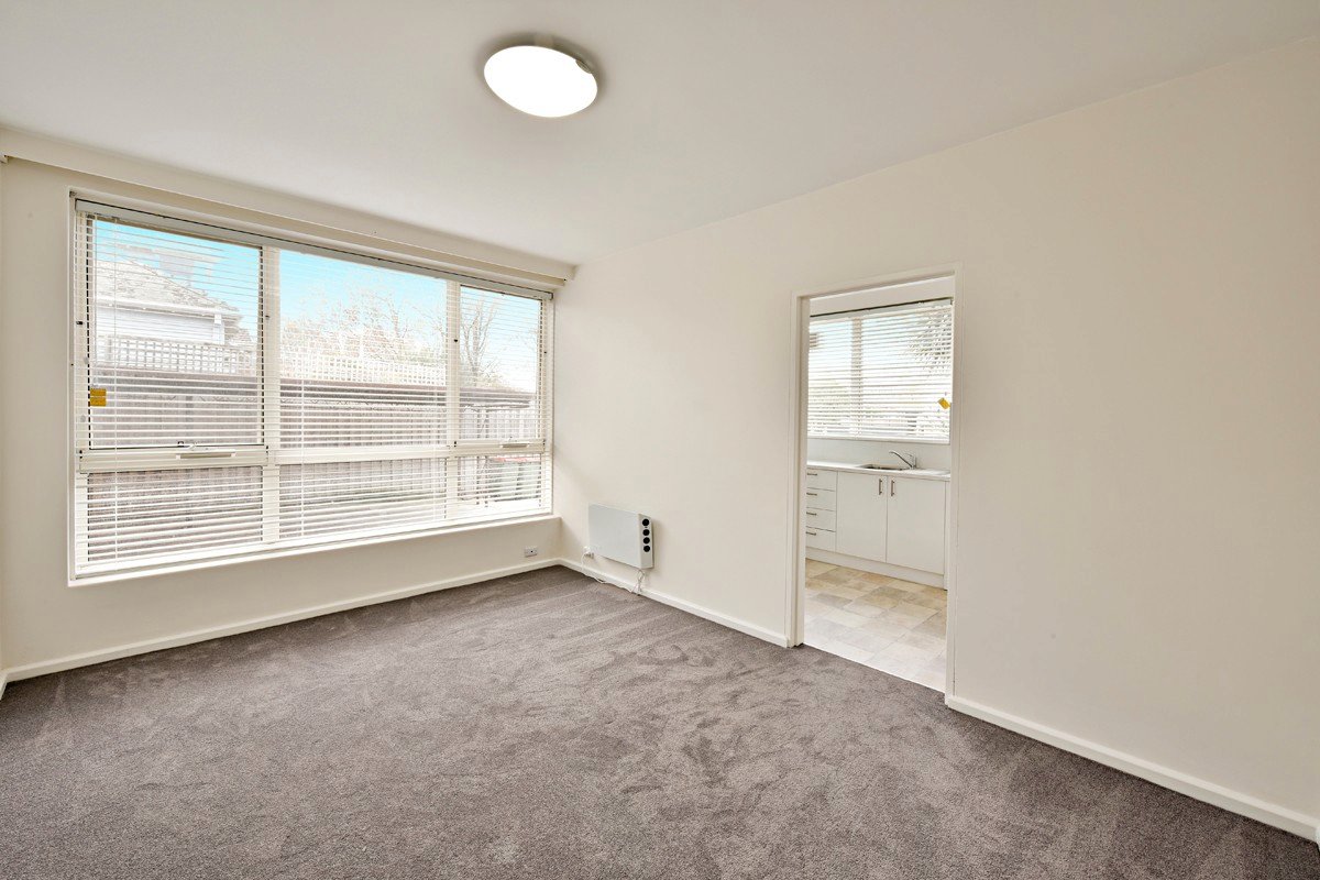 1/71 Allison Road, ELSTERNWICK VIC 3185 - Buxton 2023