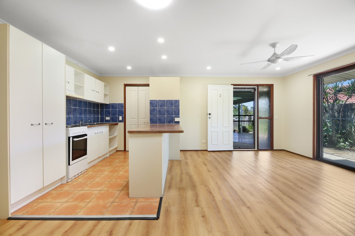 2/10 Botanical Drive, Labrador QLD 4215