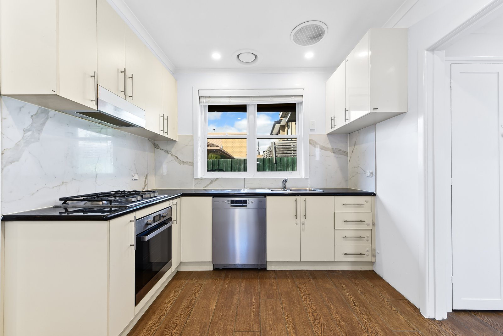 2/135 Grange Road, GLEN HUNTLY VIC 3163 - Buxton 2024