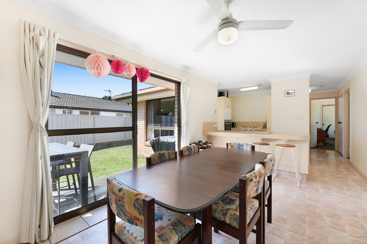 31 Lakeridge Drive, Varsity Lakes QLD 4227