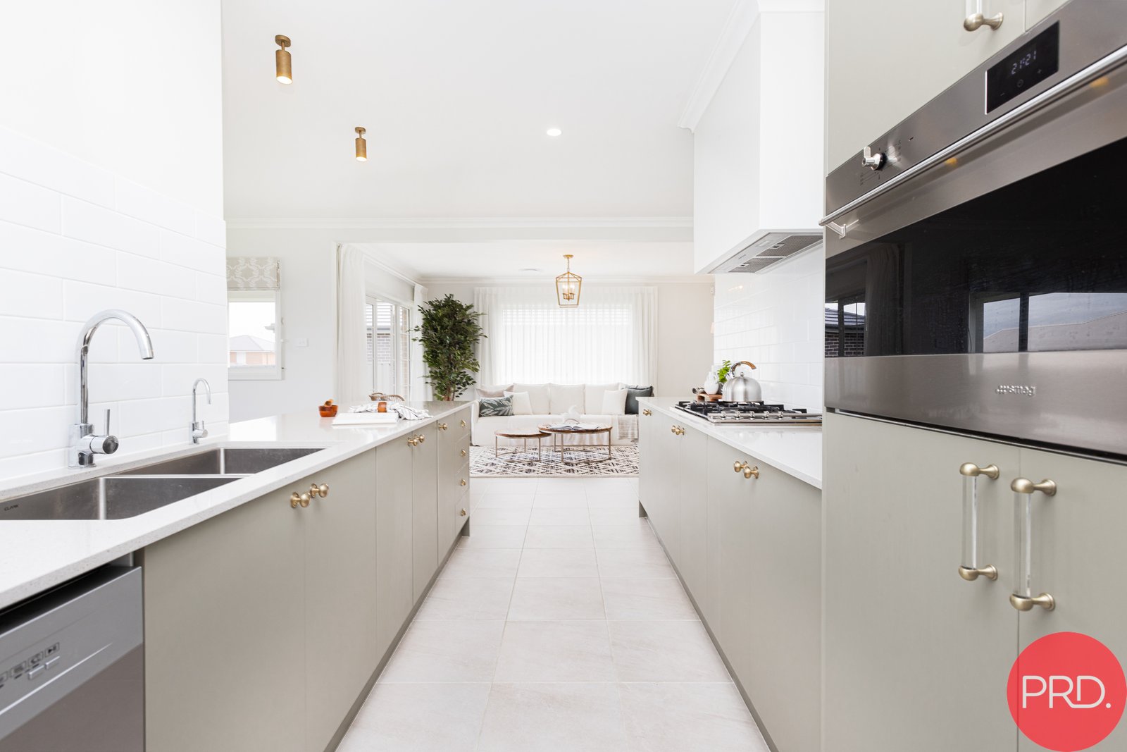 34 Springfield Drive, LOCHINVAR NSW 2321