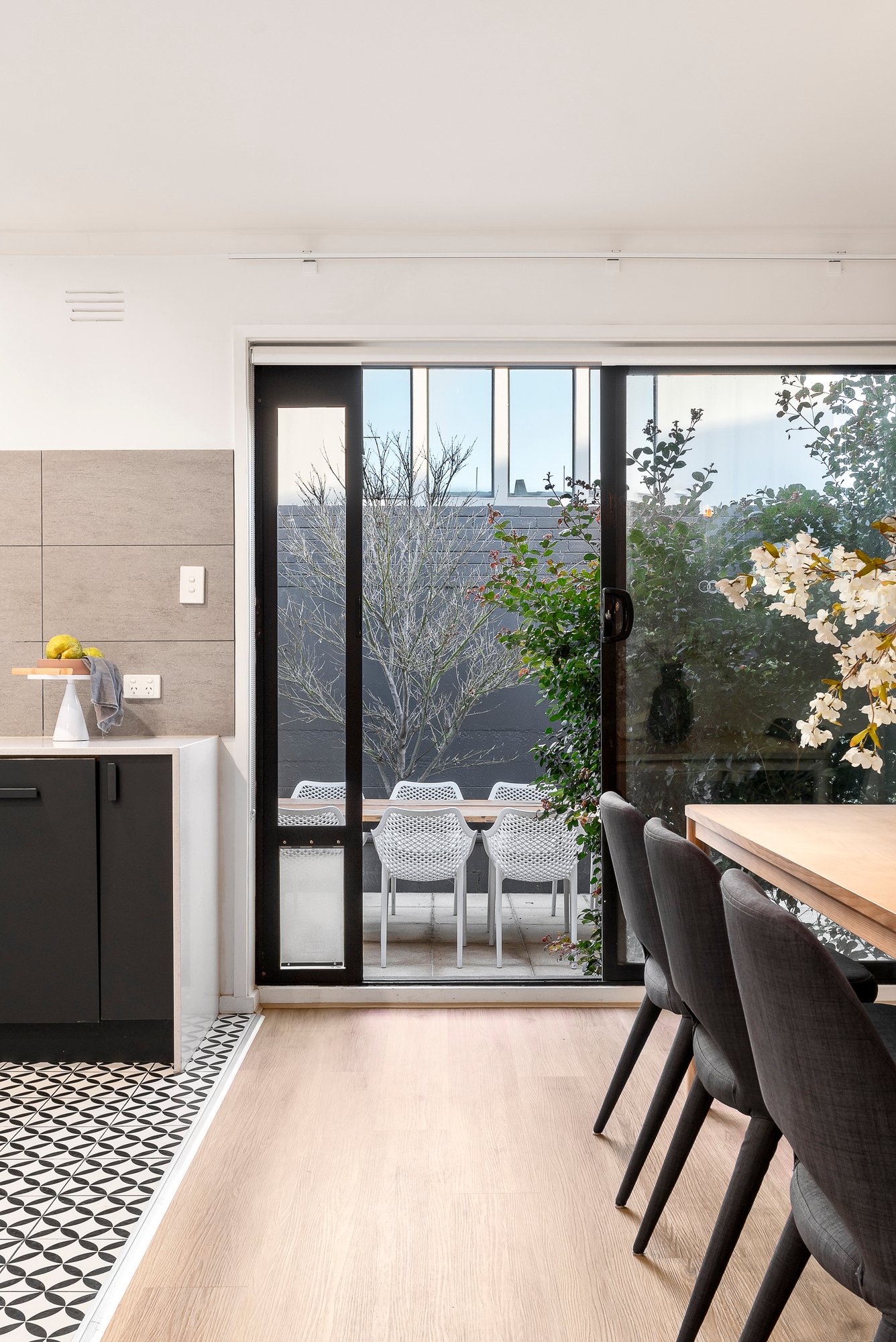 3/6-10 Lennox Street, Hawthorn, 3122 | Marshall White