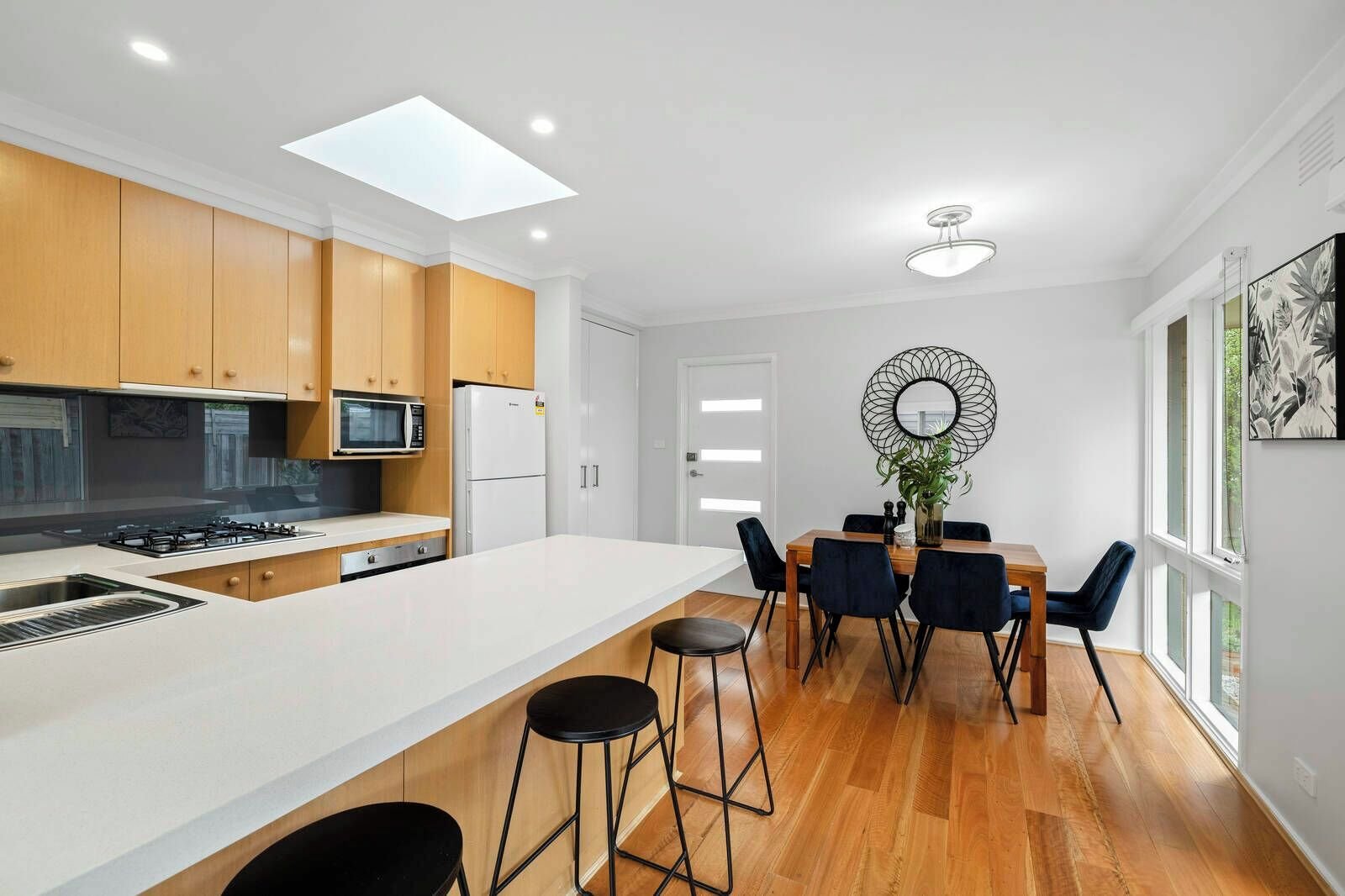 4/8 Stuart Avenue, Cheltenham VIC 3192 - Buxton 2026