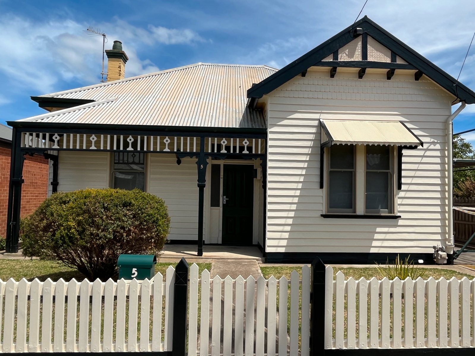 5 Sharp Street, NEWTOWN VIC 3220 - Buxton 2021