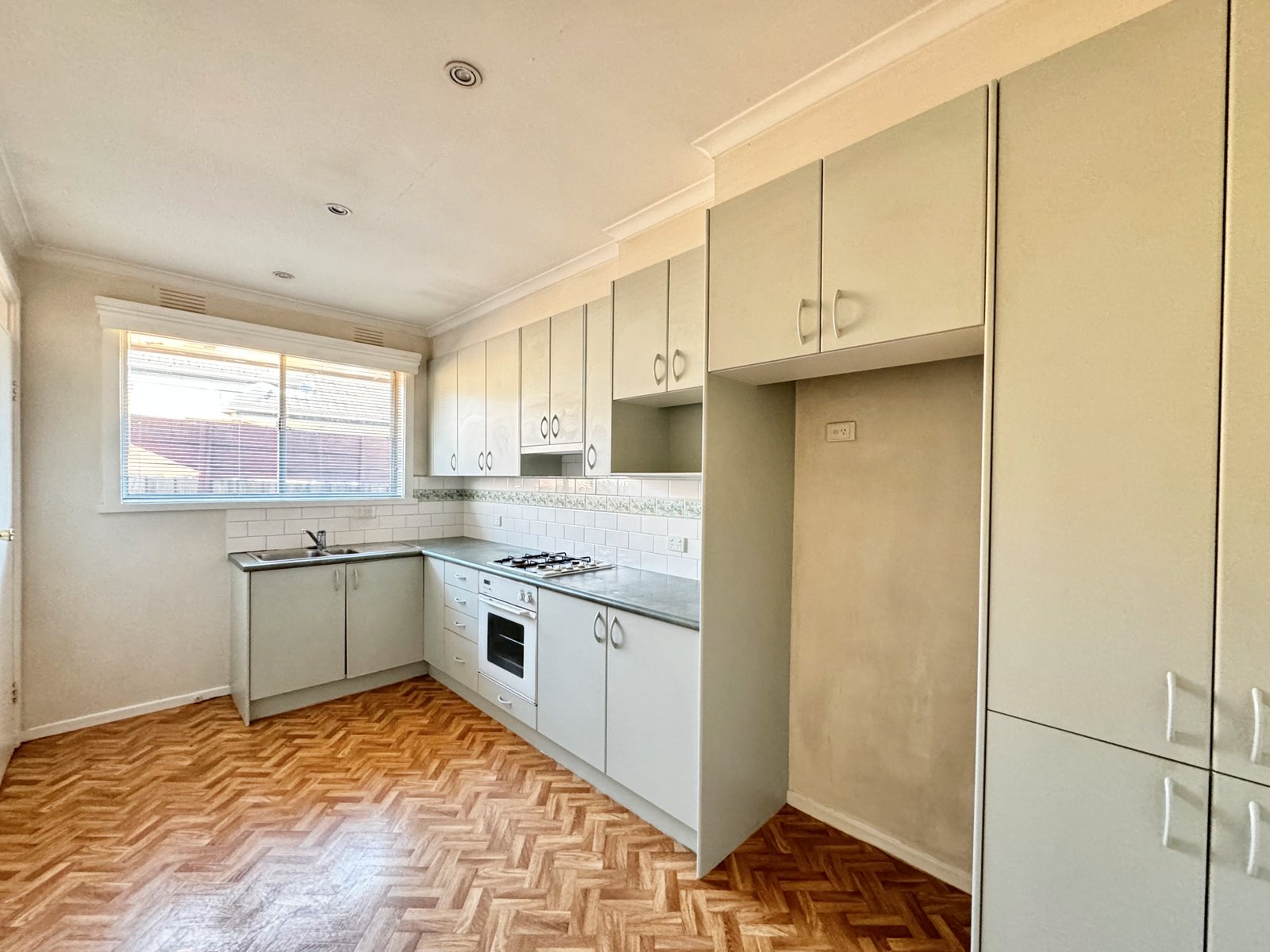 5/7 Mercer Street, OAKLEIGH EAST VIC 3166 - Buxton 2024