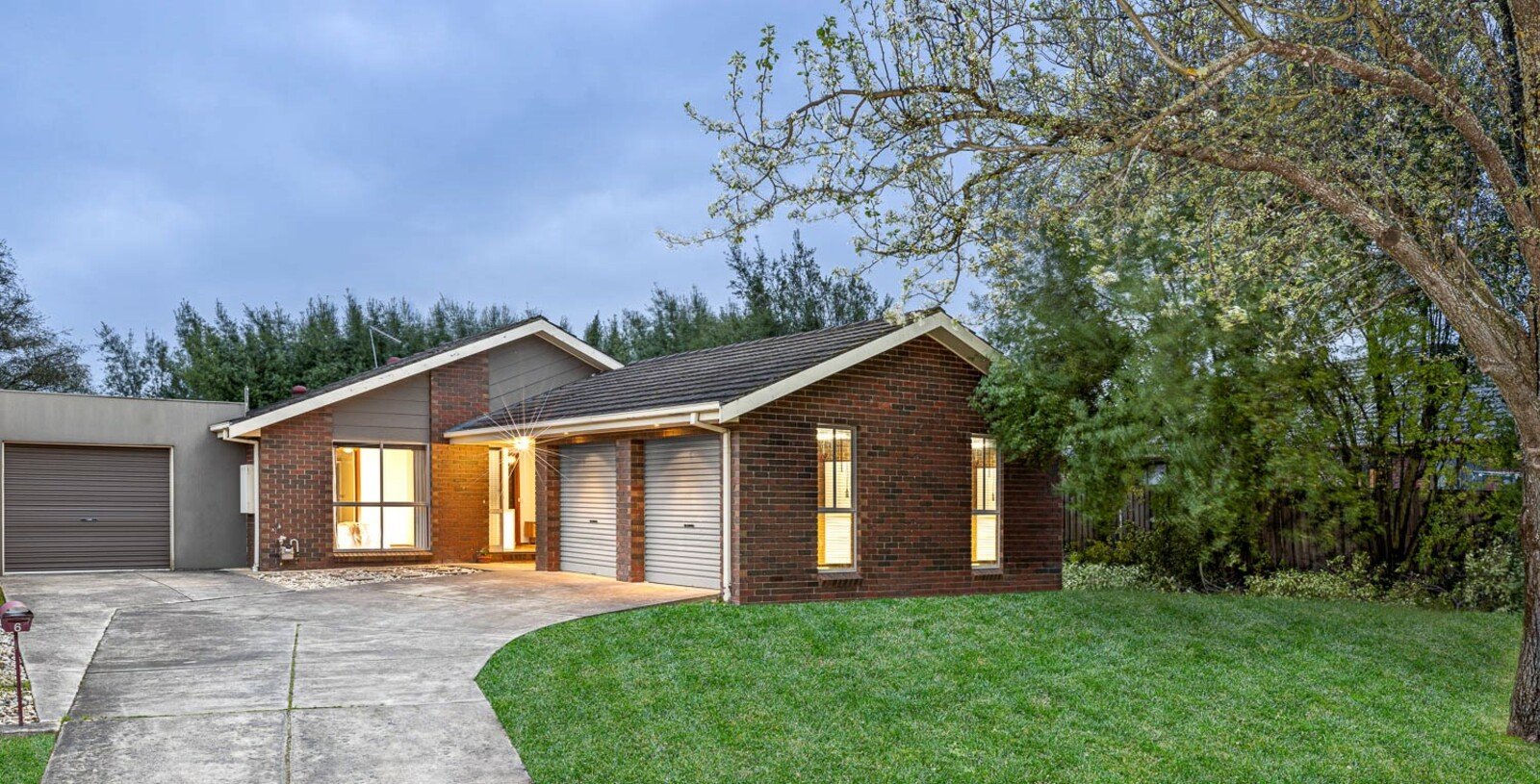6 Brompton Place, Alfredton VIC 3350 - Buxton 2025