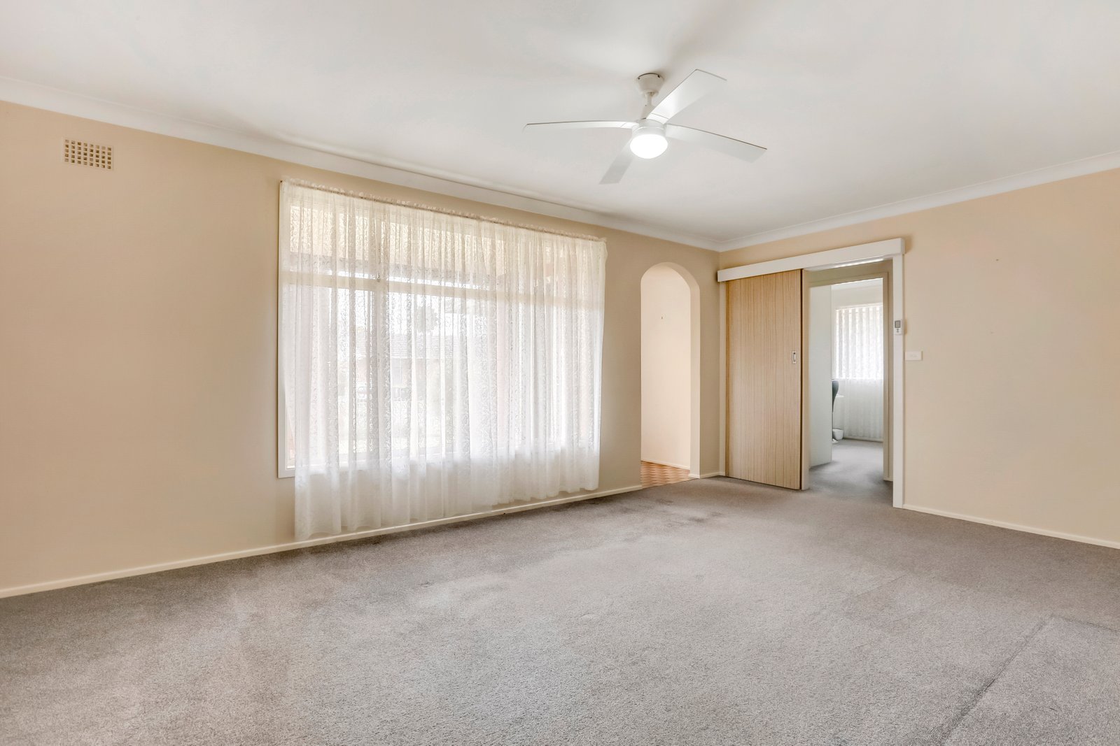8 Kapooka Avenue DAPTO NSW 2530