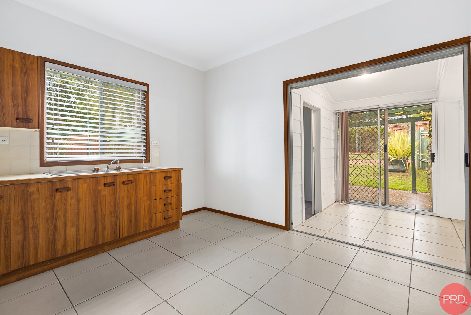 8 Thomas Street, NORTH ROTHBURY NSW 2335