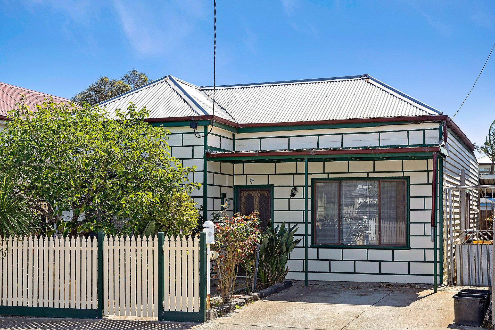 10 Henry Street, Seddon, VIC 3011 For Lease