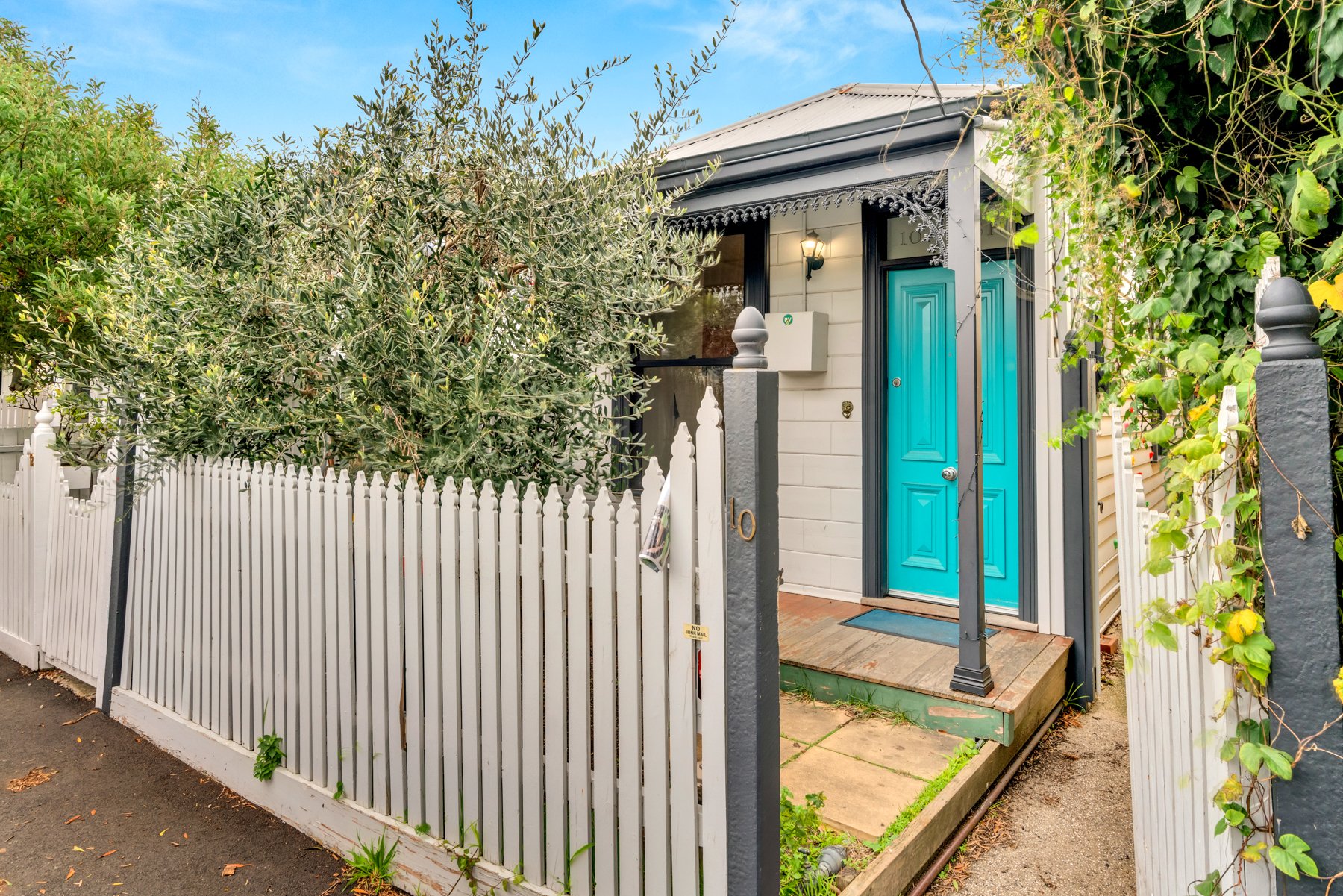 10 Nash Street, Brunswick VIC 3056