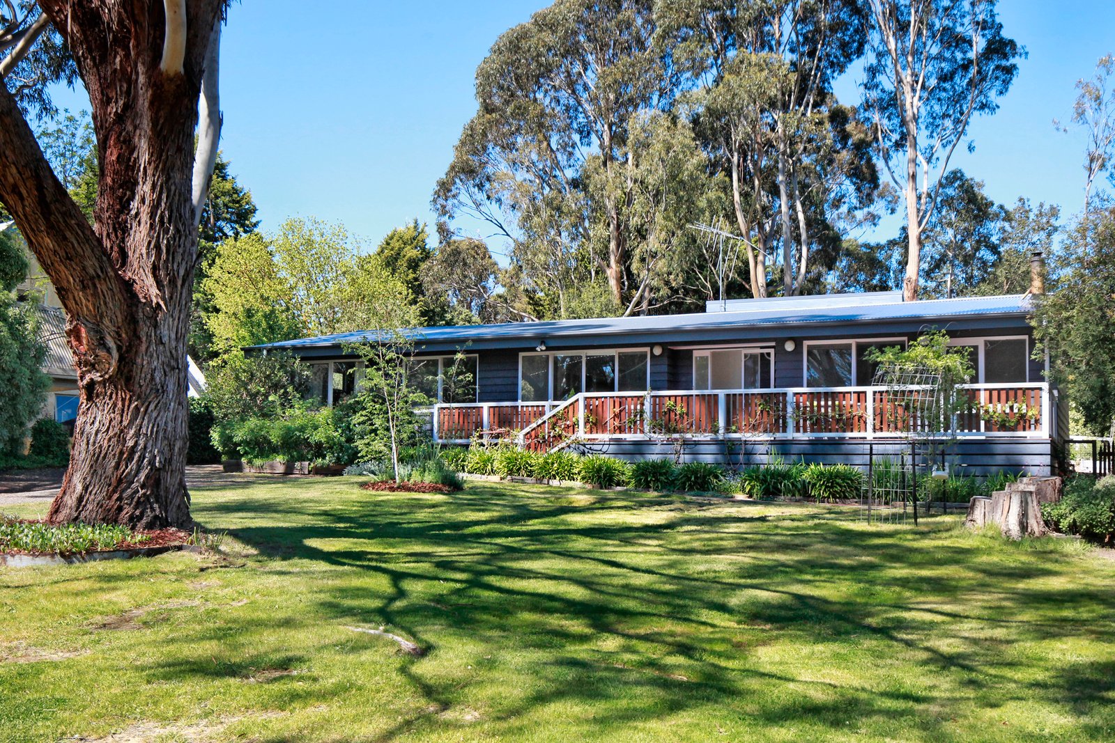 10 Timber Lane, Woodend, VIC, 3442 | RT Edgar