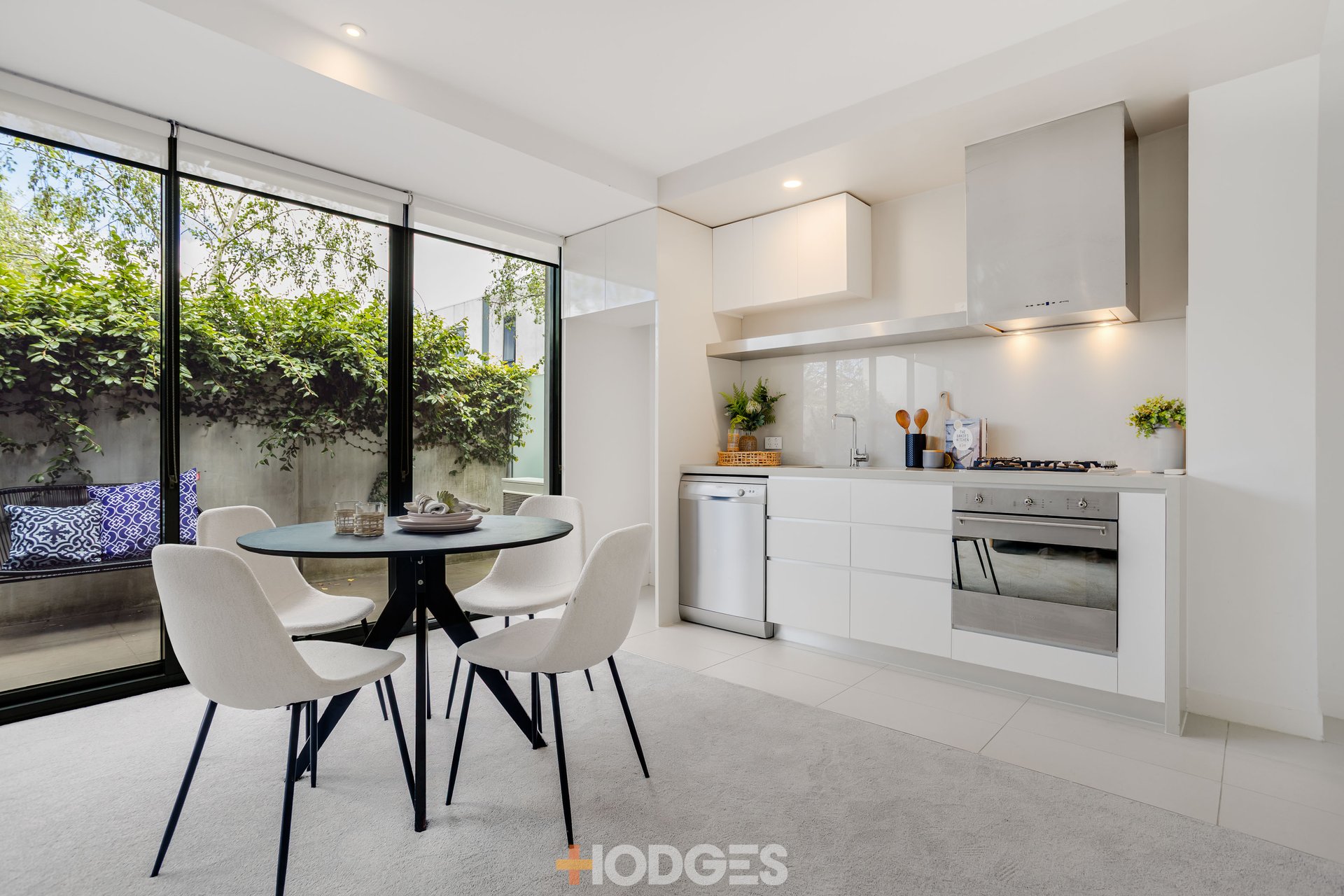 105 / 270 High Street WINDSOR - Hodges