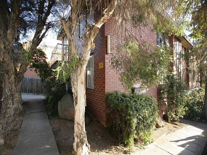 1/11 Egginton Street, BRUNSWICK WEST VIC 3055