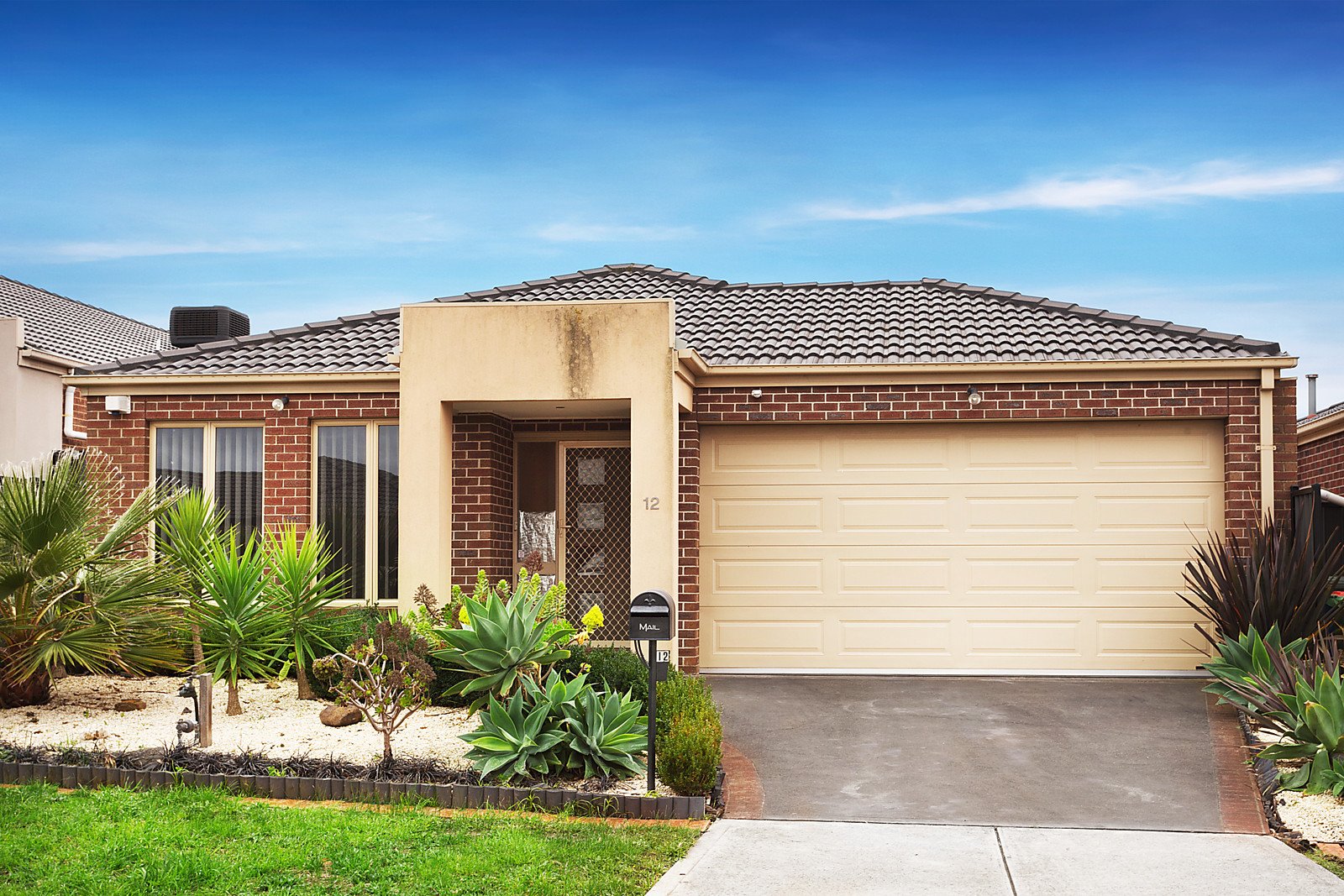 12 Snowden Place, Roxburgh Park VIC 3064