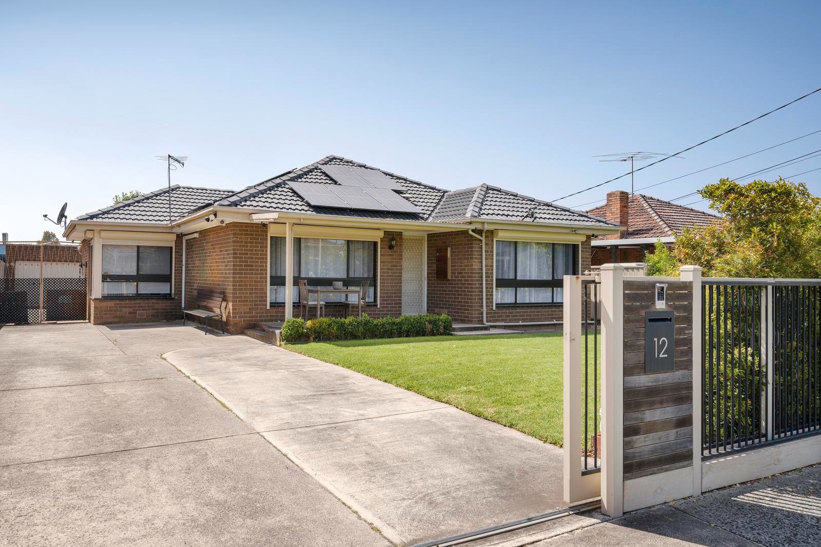 12 Stella Drive, Thomastown VIC 3074