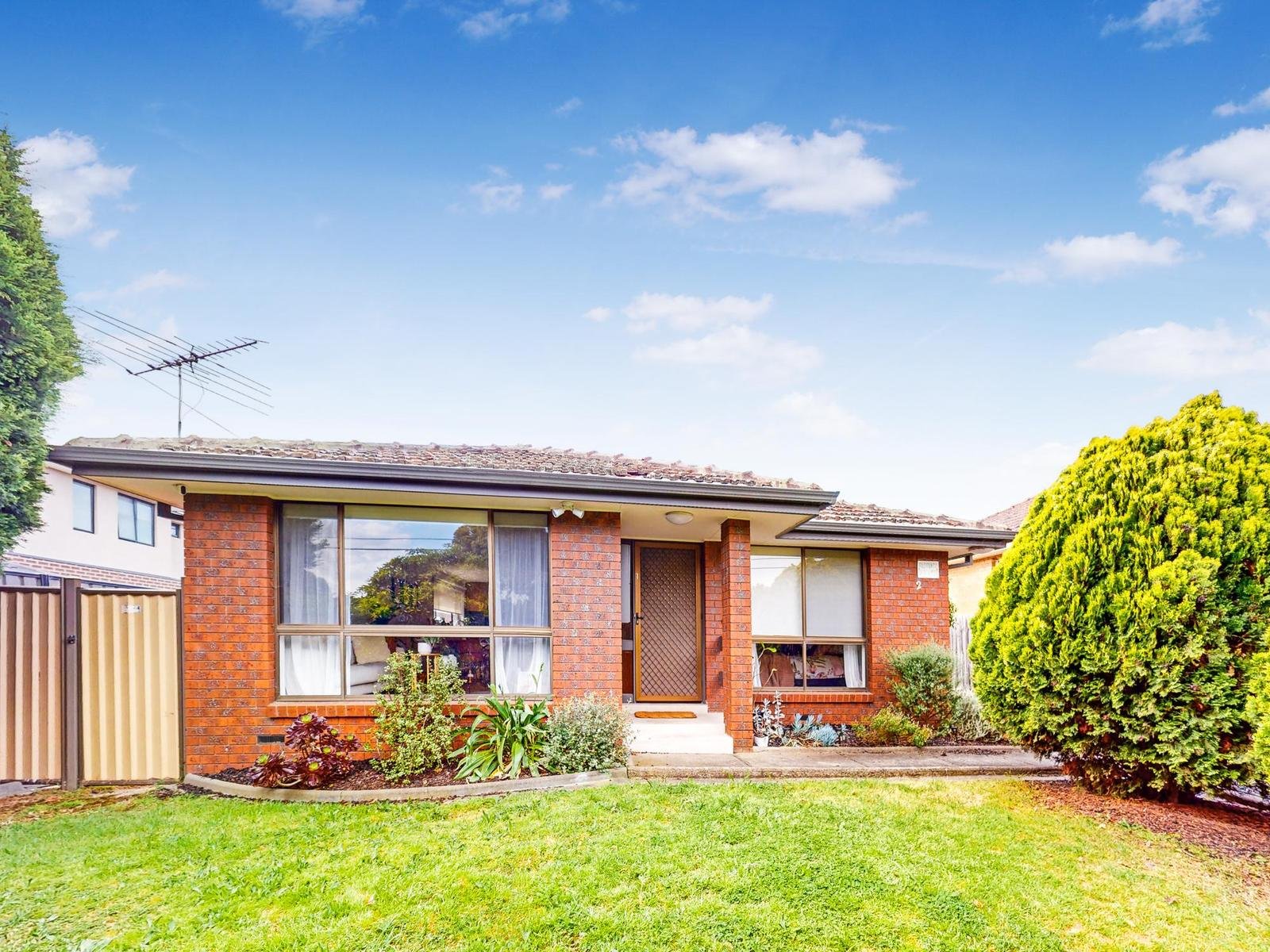 1/2 View Street, Reservoir VIC 3073