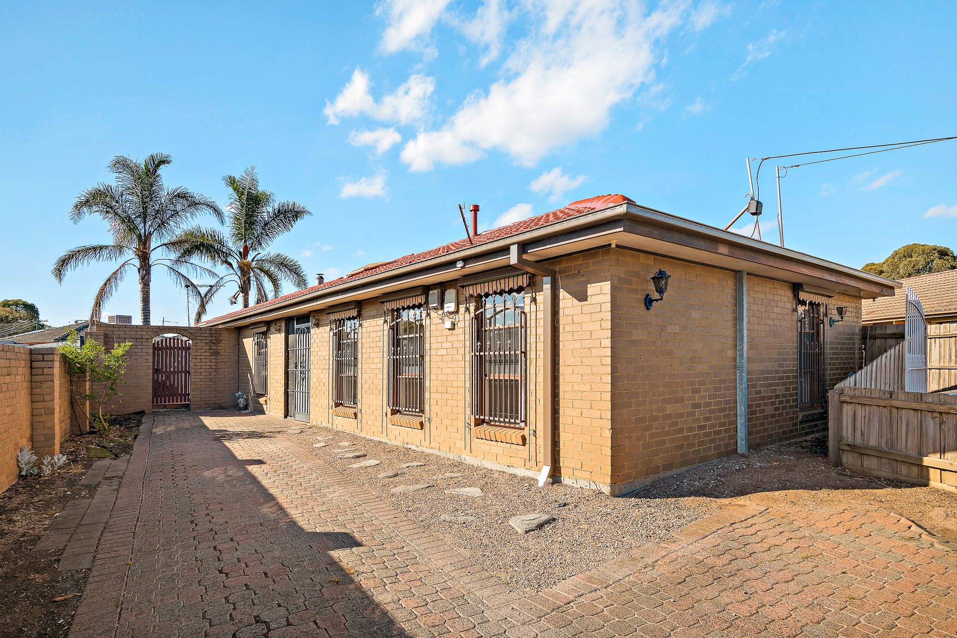 1/22 Gobur Court, Meadow Heights VIC 3048