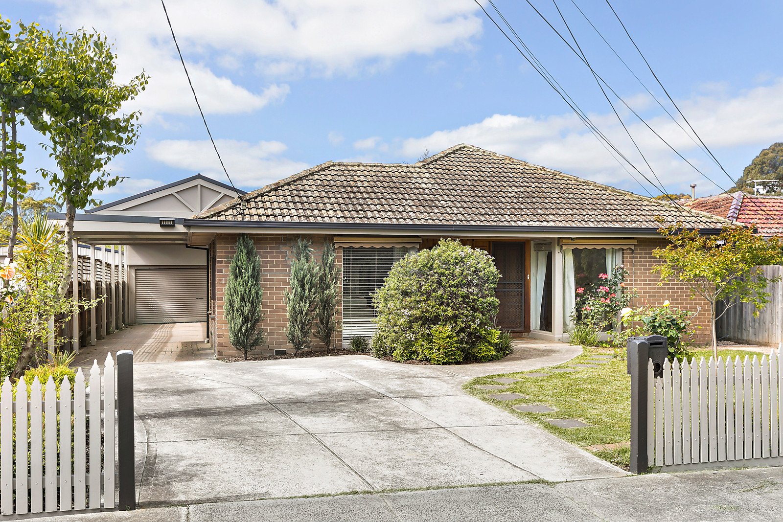 14 Boeing Road, Strathmore Heights VIC 3041