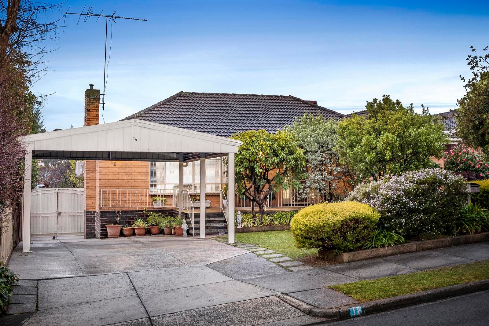 16 Eileen Street, Viewbank VIC 3084