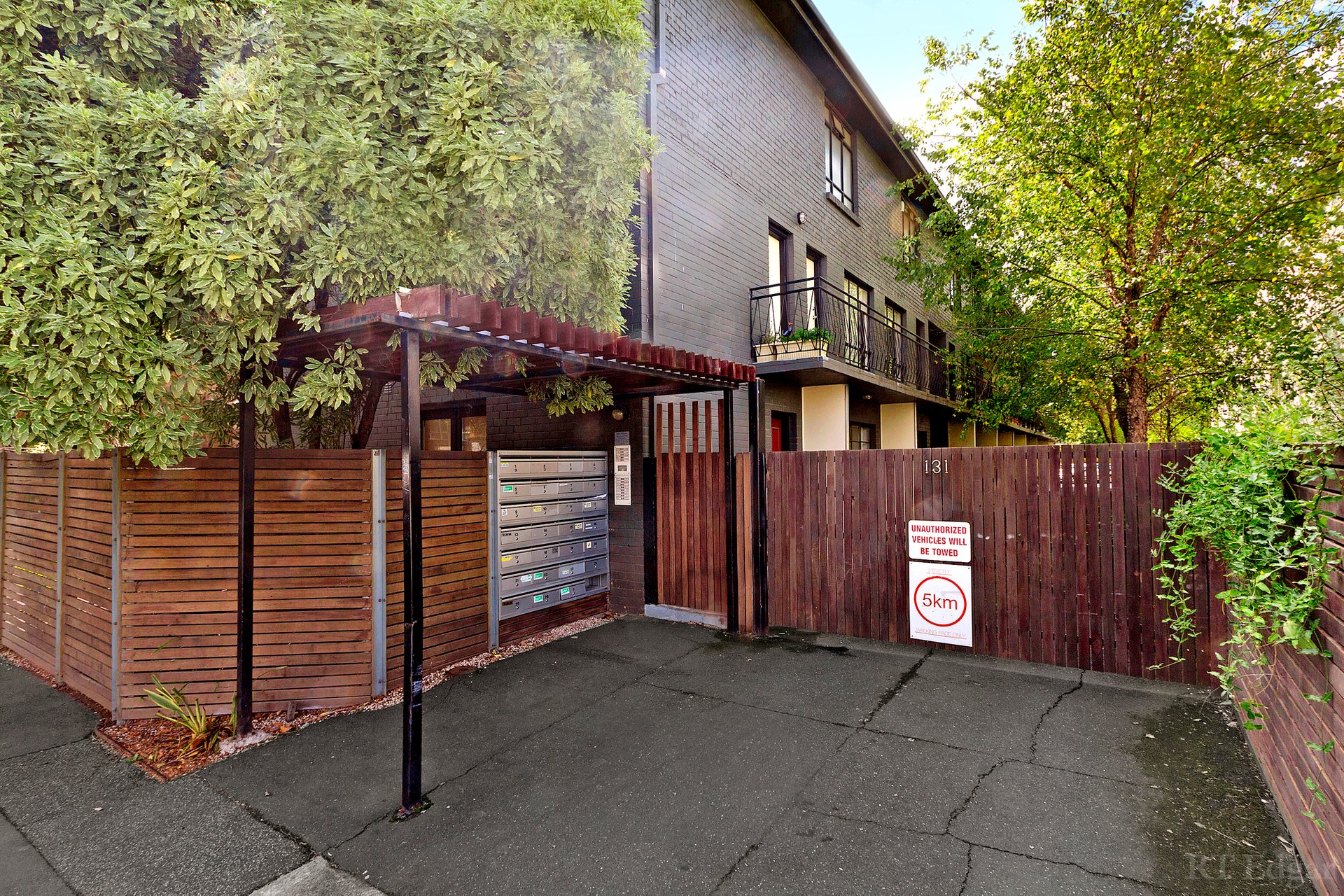 16/131 Glen Huntly Road, Elwood, VIC, 3184 | RT Edgar