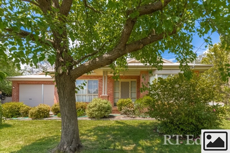 2 Peter Godden Drive, Woodend, VIC, 3442 | RT Edgar