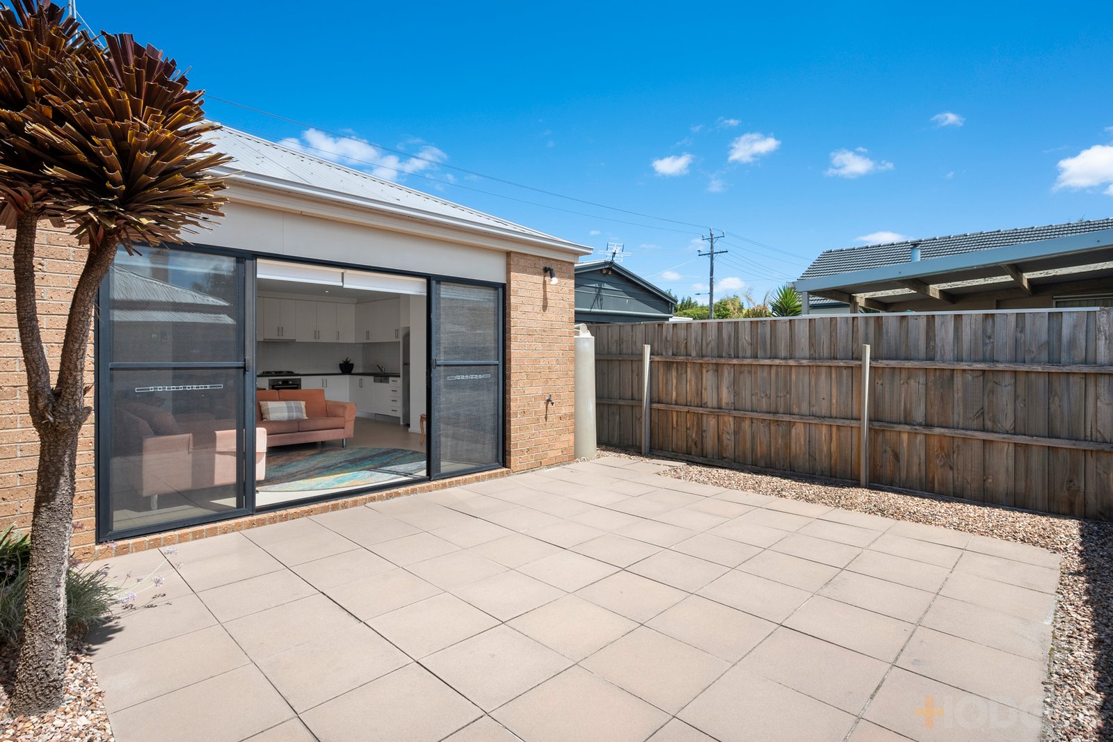 2 / 12 Douglass Street Manifold Heights - Hodges