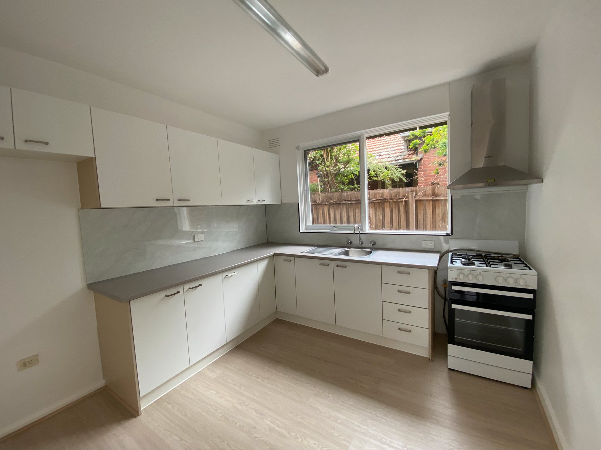 2/12 Fletcher Street, Essendon VIC 3040