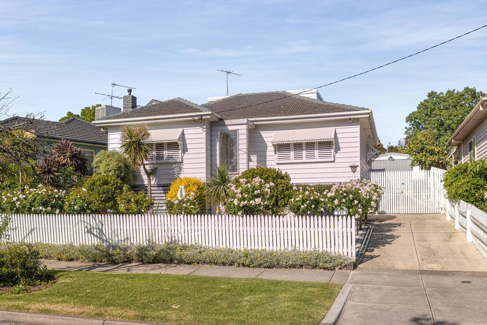 246 Waterloo Road, Oak Park VIC 3046