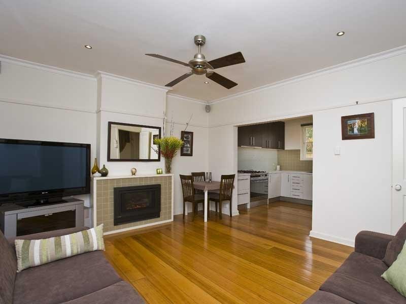27 Taylor Avenue, RESERVOIR VIC 3073