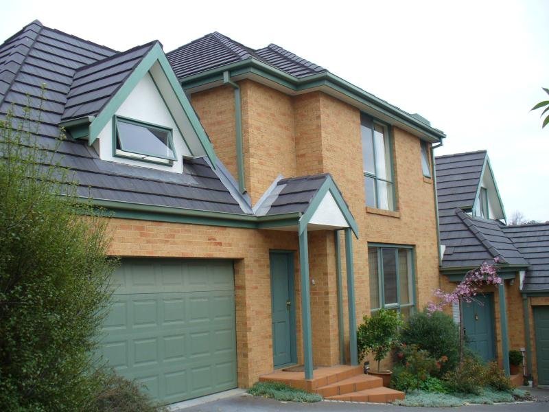 2/9 Curlew Court, DONCASTER VIC 3108