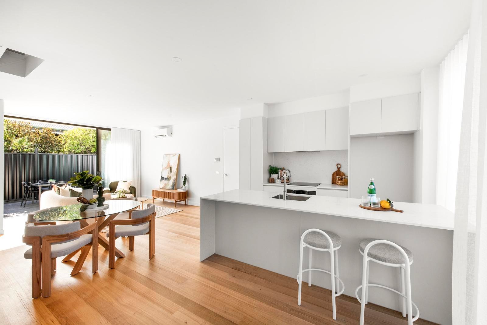 2c Cooper Street, Preston VIC 3072