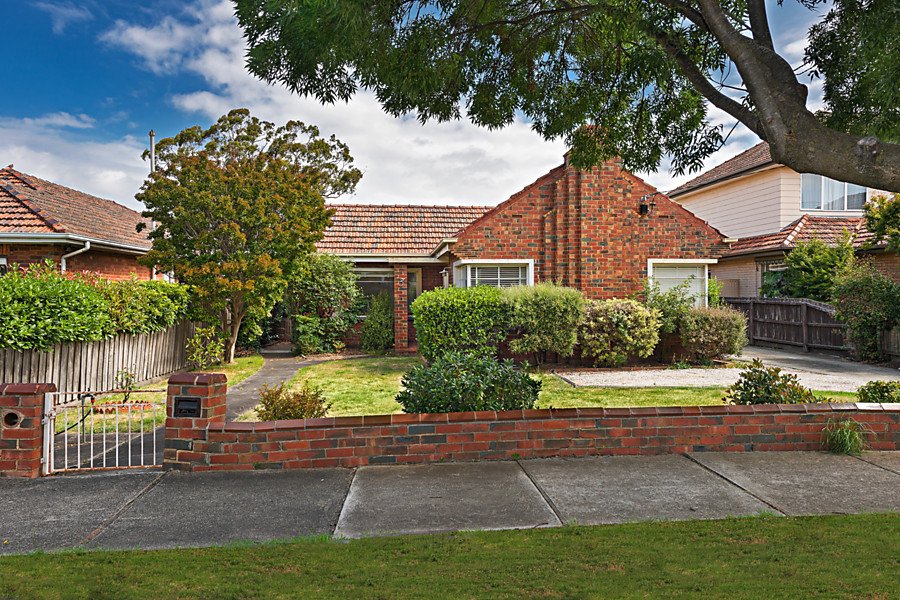 3 Henshall Road, Strathmore VIC 3041