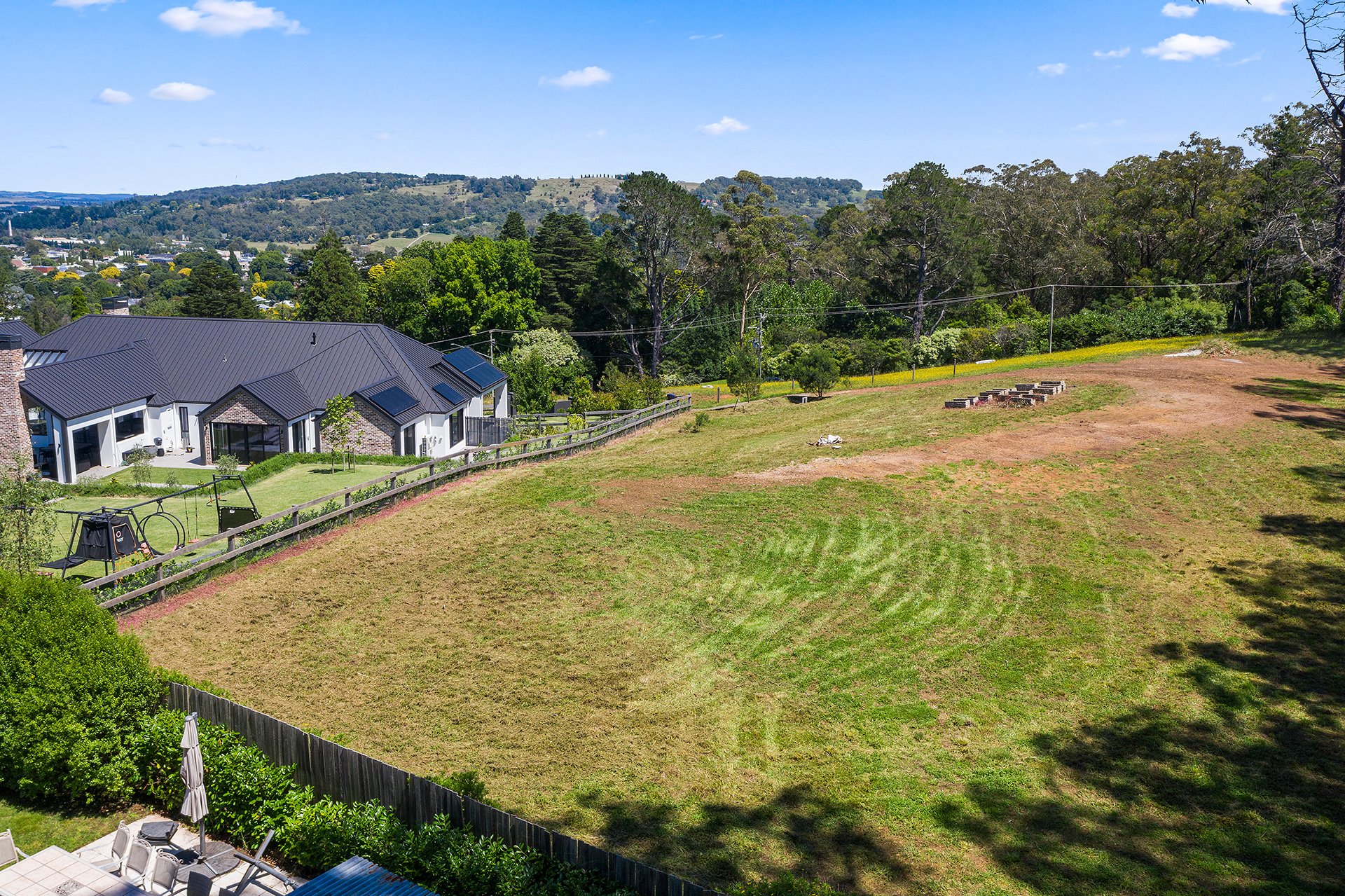 4 Queen Street, Bowral NSW 2576 - Highland