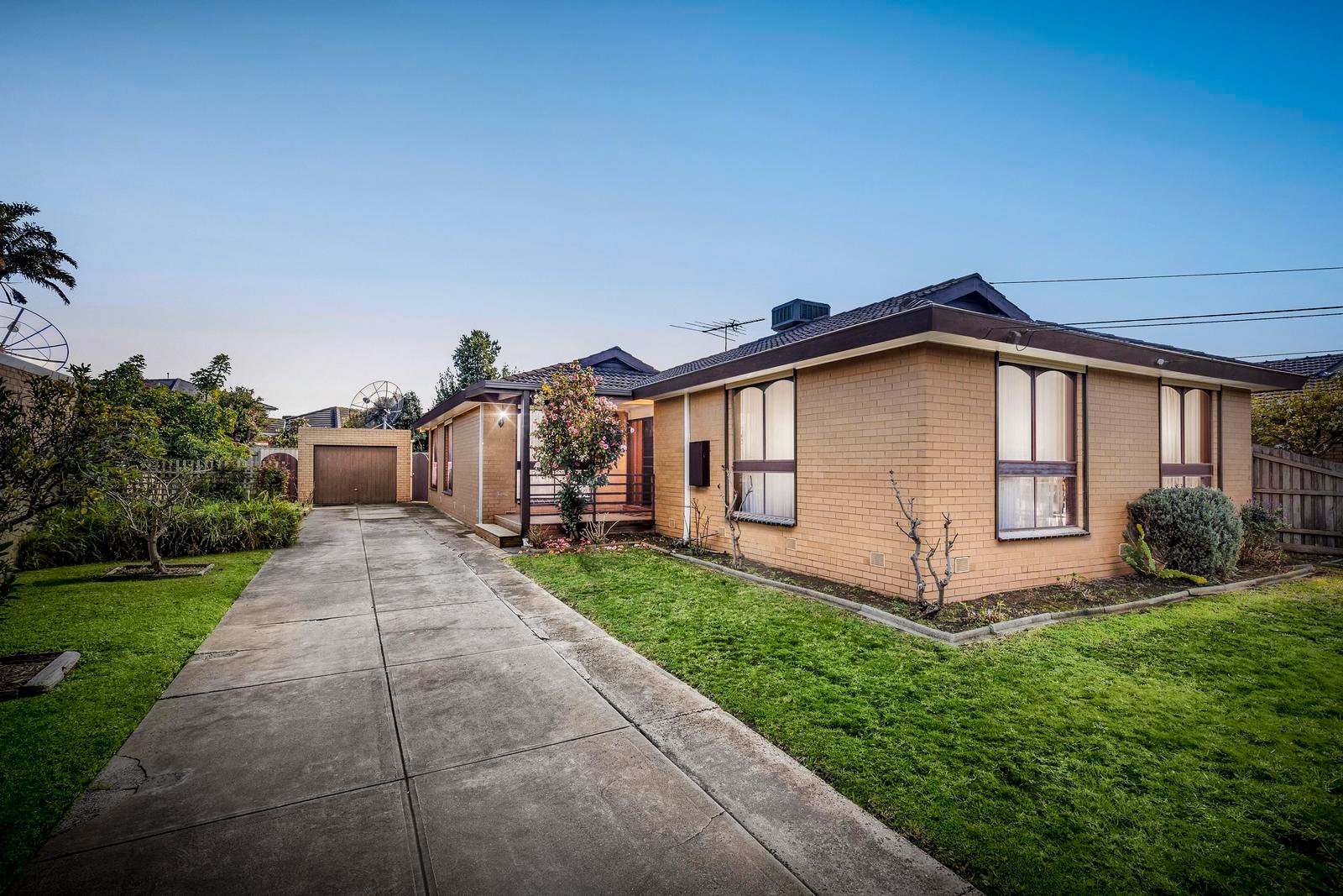 40 Intervale Drive, Avondale Heights VIC 3034