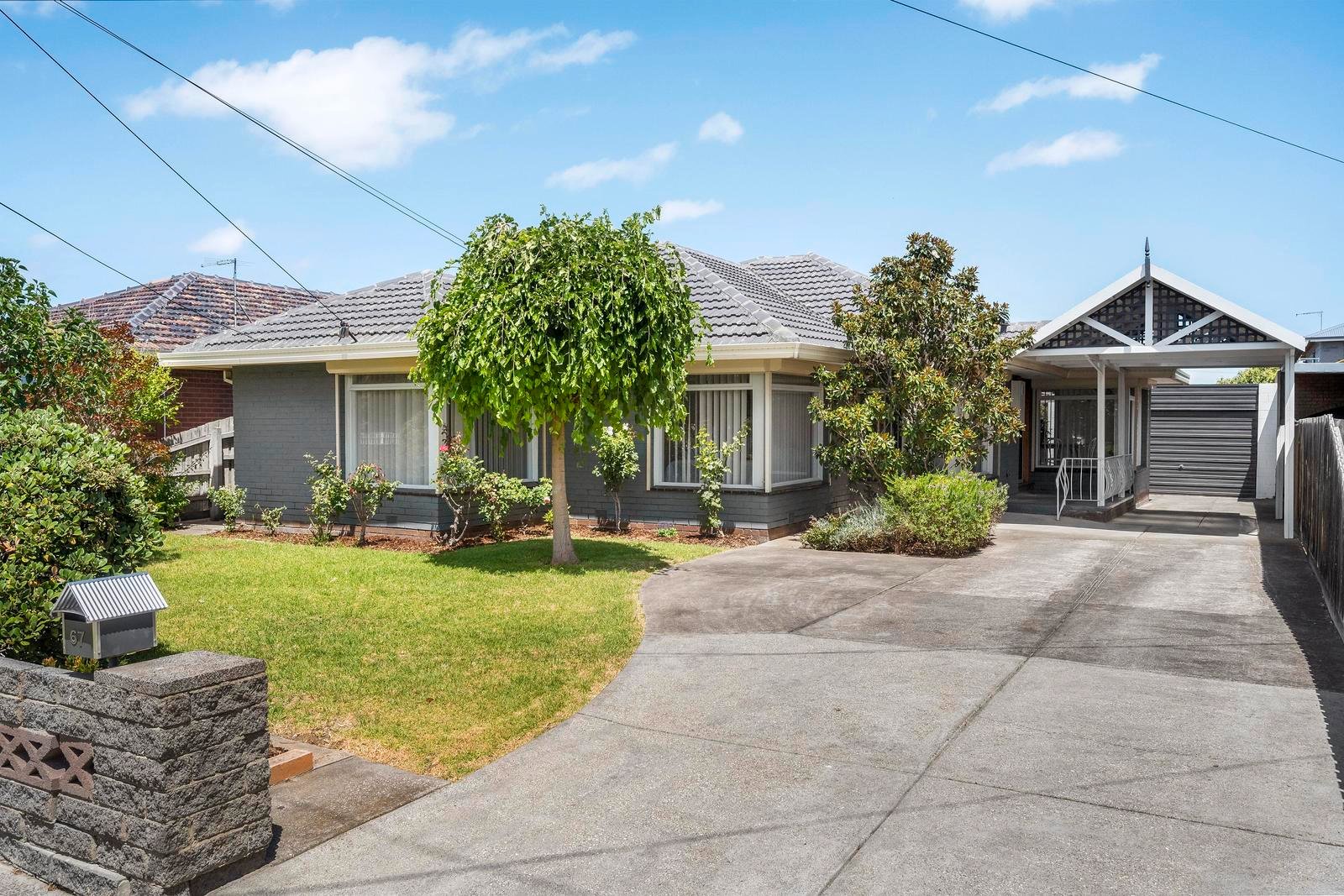 67 Montpellier Drive, Avondale Heights VIC 3034